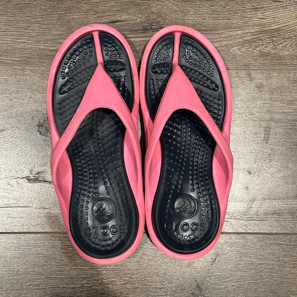 CROCS | Shoes | Crocs Womens Pink Flip Flops | Poshmark